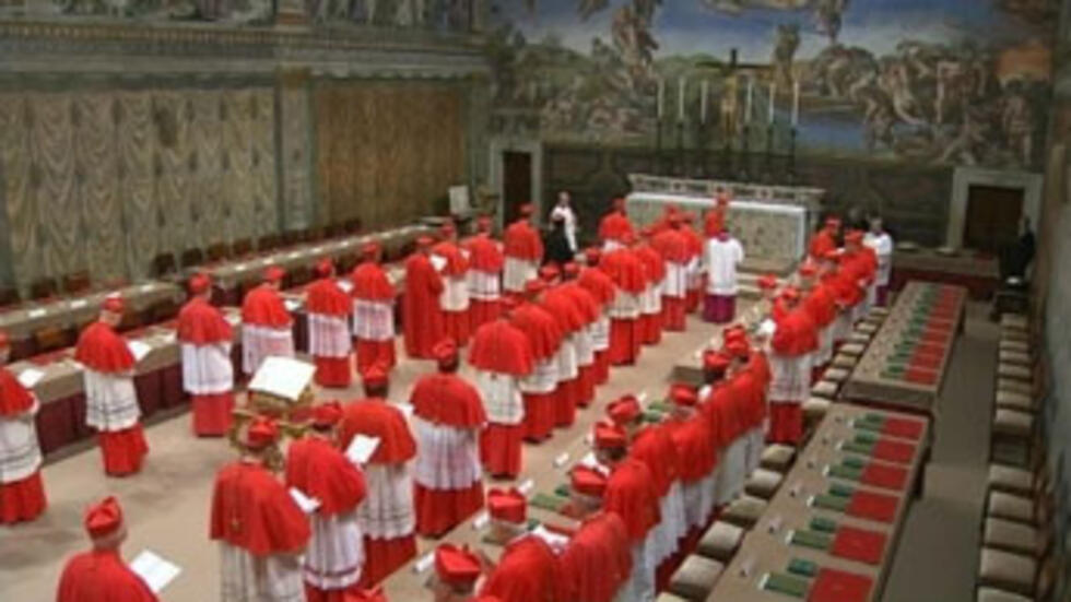 Papal conclave resumes with no clear favourite