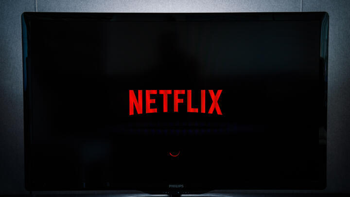 Netflix video streaming site makes its debut in France