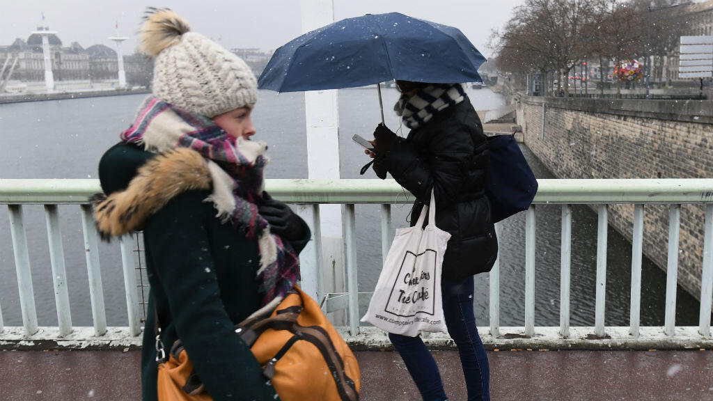 France braces for coldest temperatures in five years