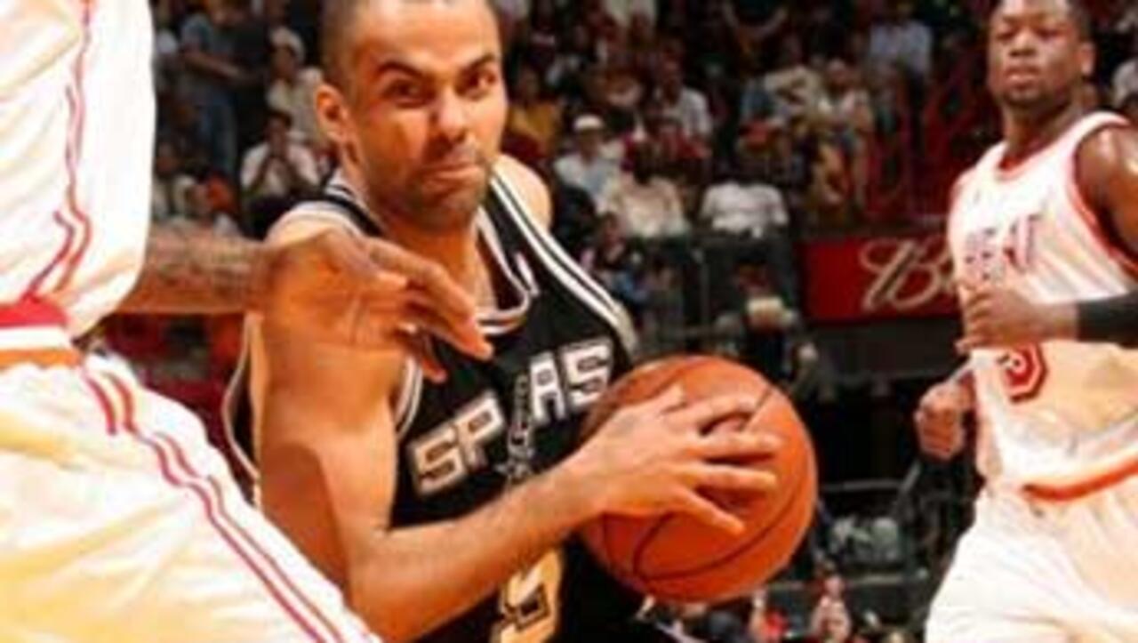 In-form Tony Parker leads Spurs' charge