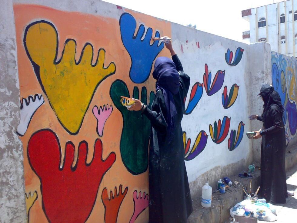 Un "Banksy yéménite" à Paris : "L'art est une arme de résistance cruciale"
