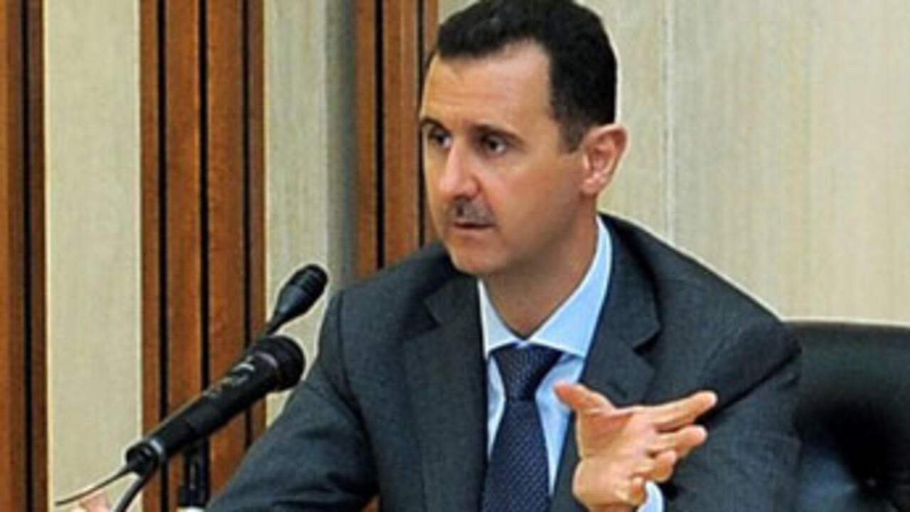 Western leaders call for Syria's Assad to step aside