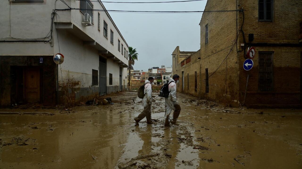 New rain alert lifted for Spain's flood-ravaged Valencia region - France 24