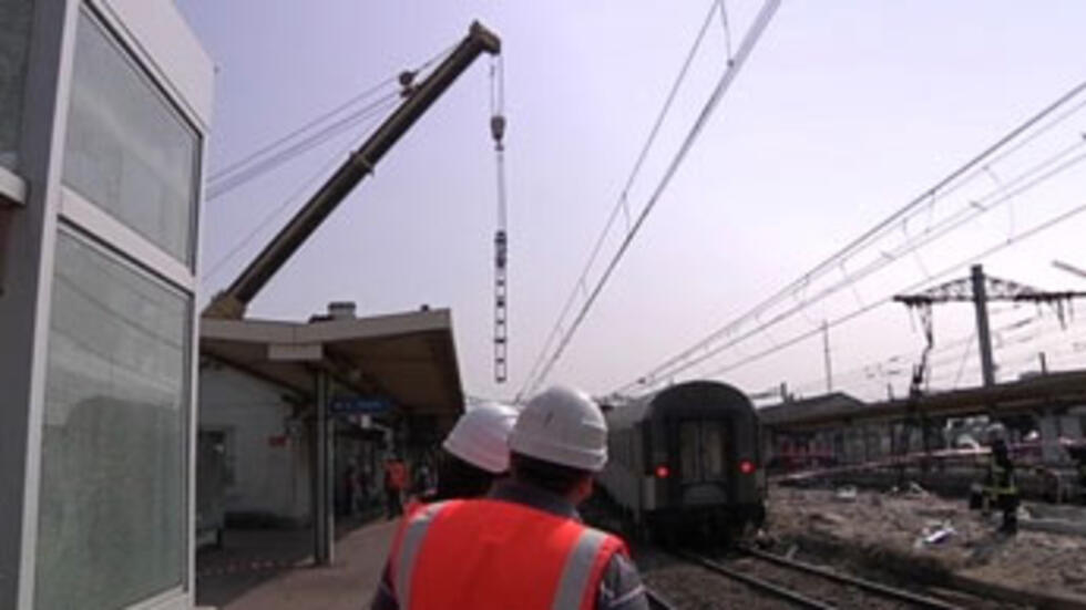‘Detached staple’ caused deadly French train crash