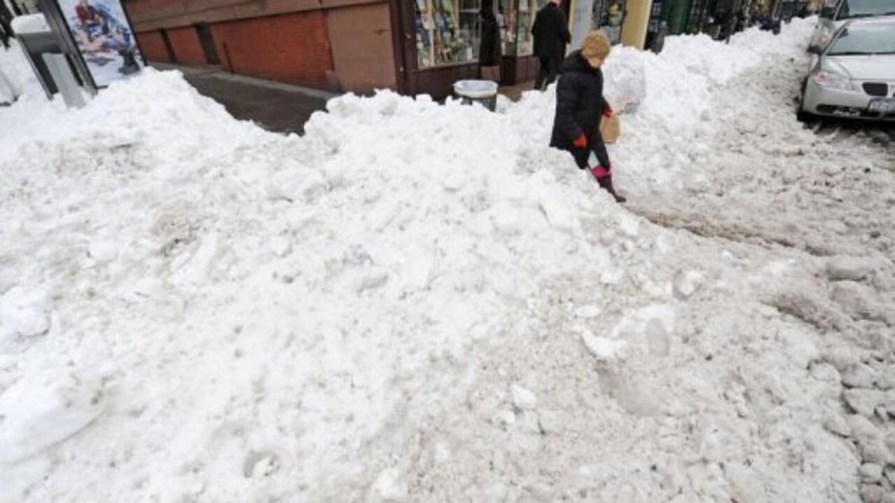 Worst winter storm in decades pounds central US