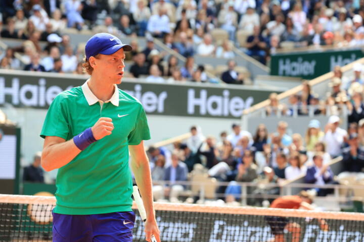Roland-Garros : Alcaraz renverse Sinner au bout du super tie-break et ...