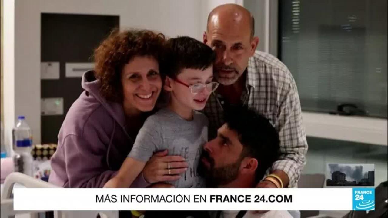 Israel: rehenes liberados por Hamás se reúnen con sus familiares - France 24
