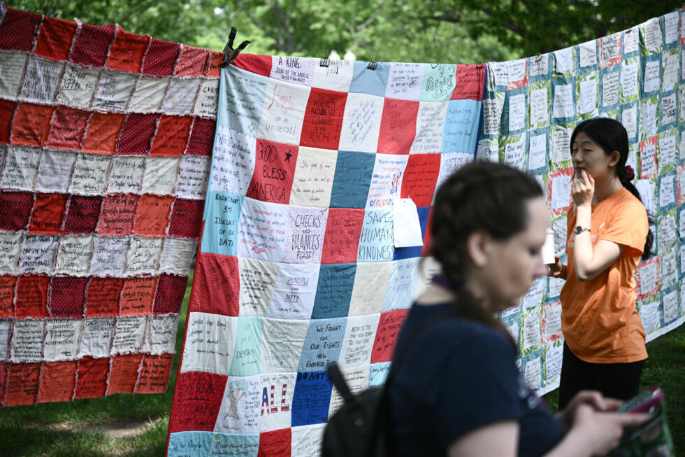 'No one is illegal': Mormon women stage patchwork protest in Washington