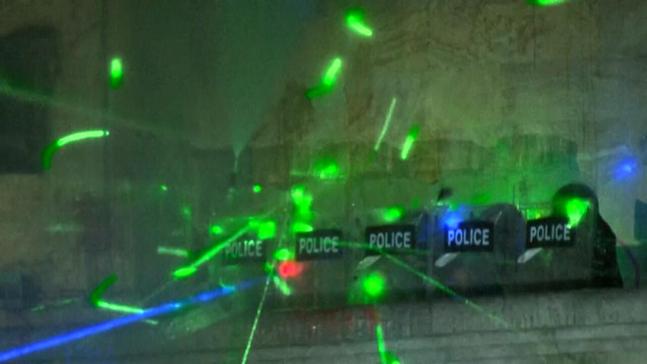 Lasers and fireworks: Weapons of choice for Georgia protesters - France 24
