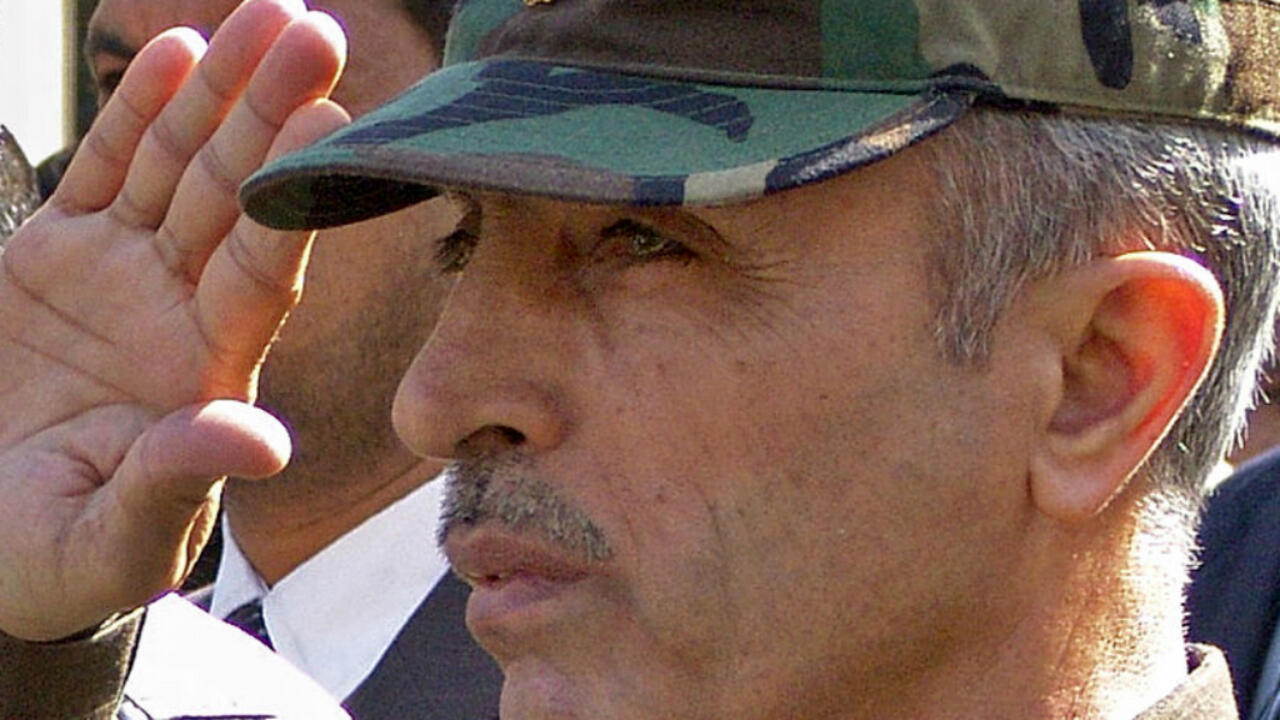 Iraqi Prime Minister 'retires' army chief of staff