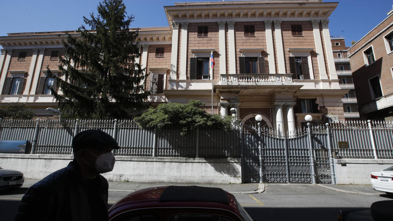 Italy expels Russian officials after spies caught 'red-handed'