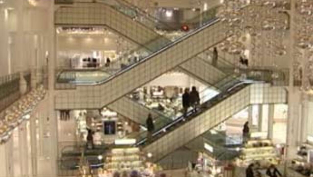The department store, a fashion temple - France 24