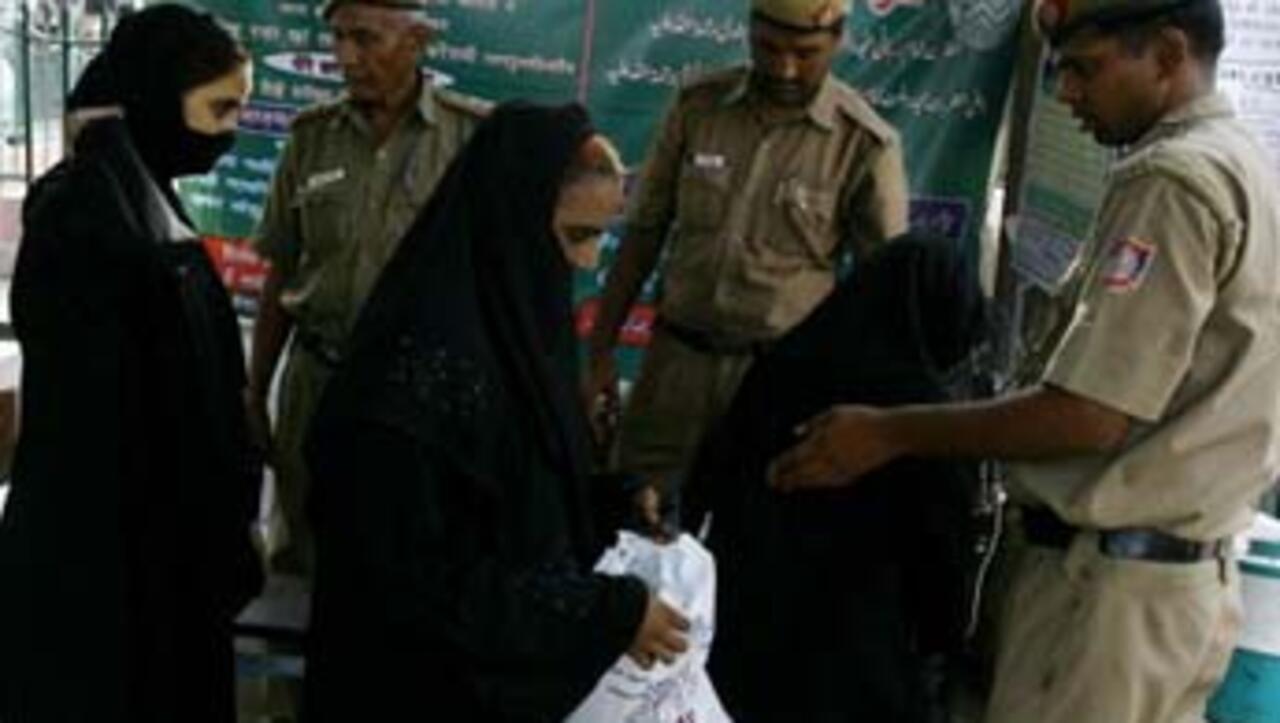 Gujarat Muslims fear Hindu backlash after bombings