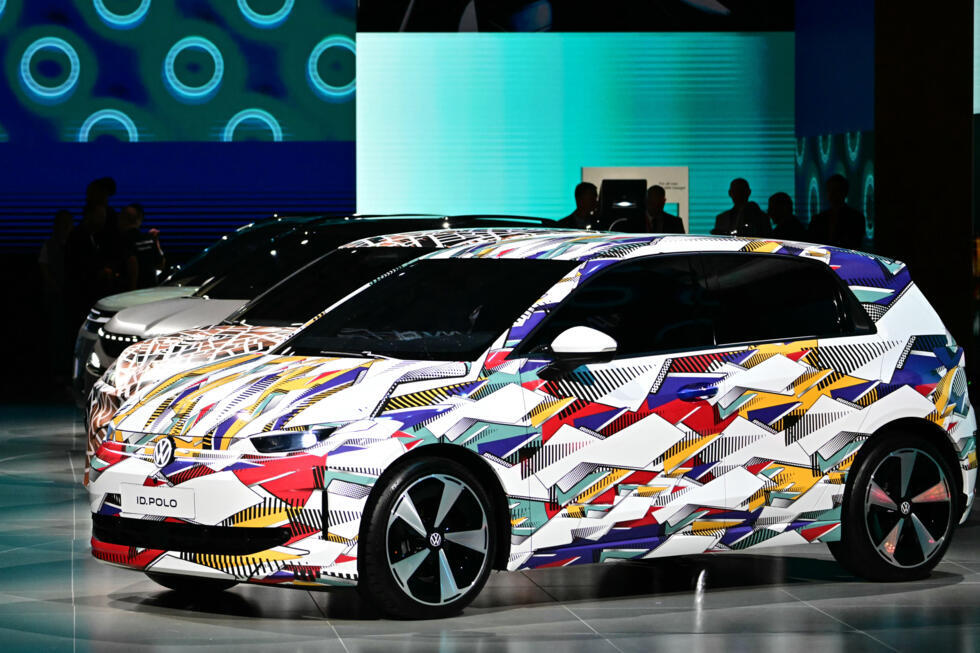 Merz ramps up pressure on EU over electric car shift