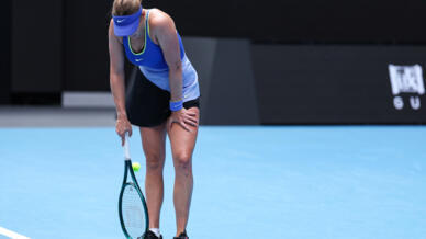 Anisimova 'loses her mind' after Melbourne quarter-final exit