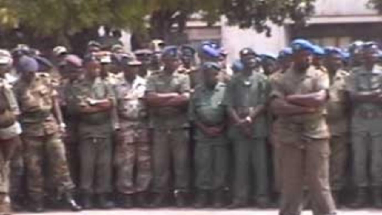 Soldier protest turns to mutiny - France 24