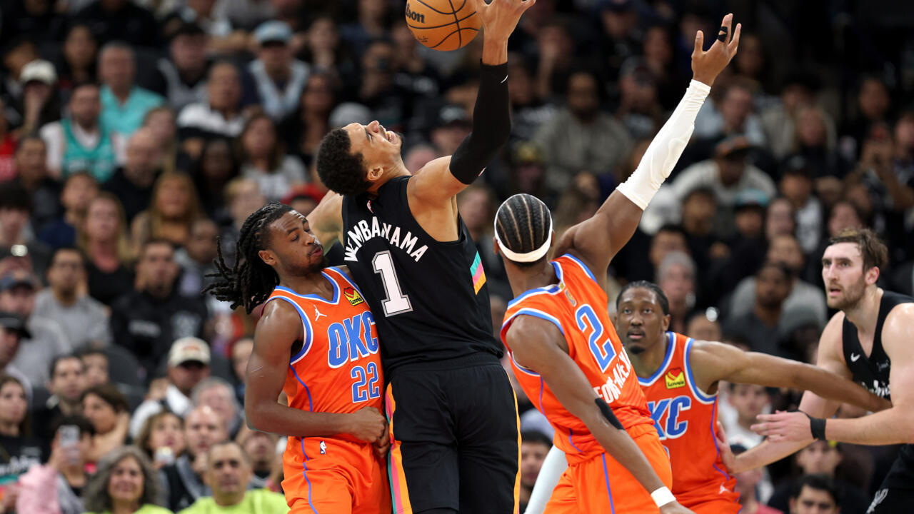 Johnson, Castle shine as Spurs rout Thunder