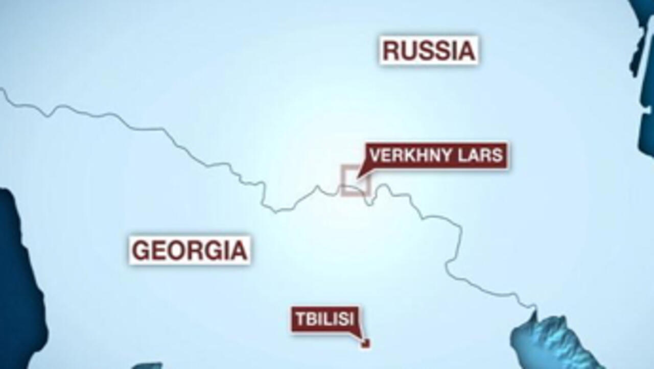 Only usable land border between Georgia and Russia reopens