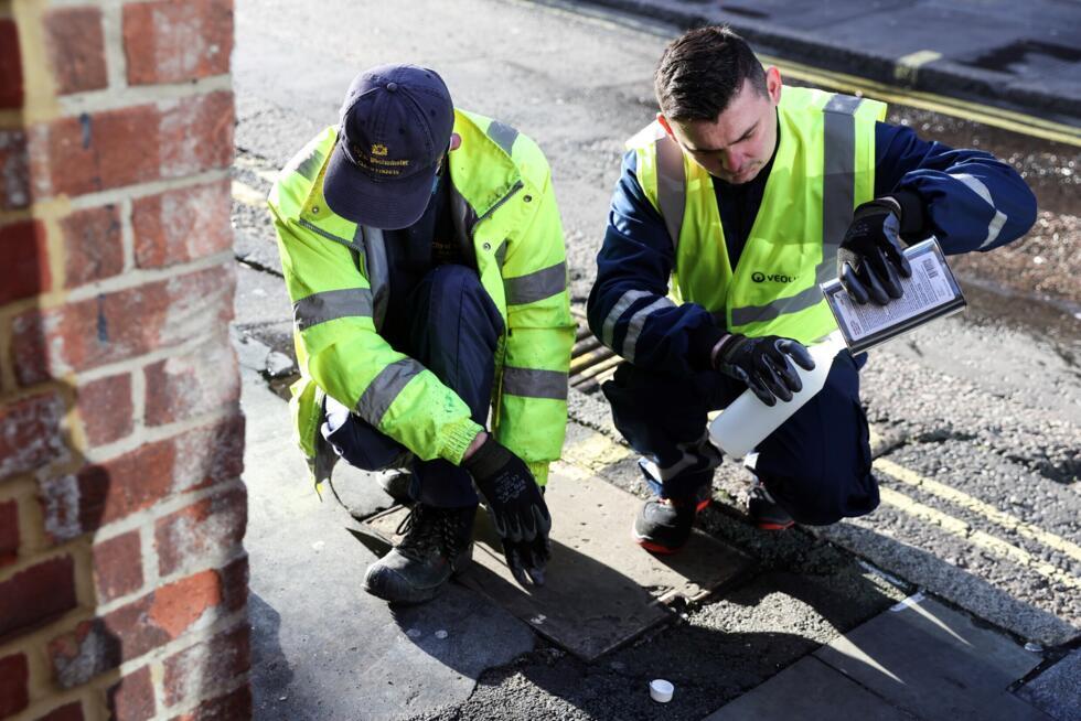 London takes aim at public peeing with splash-back paint