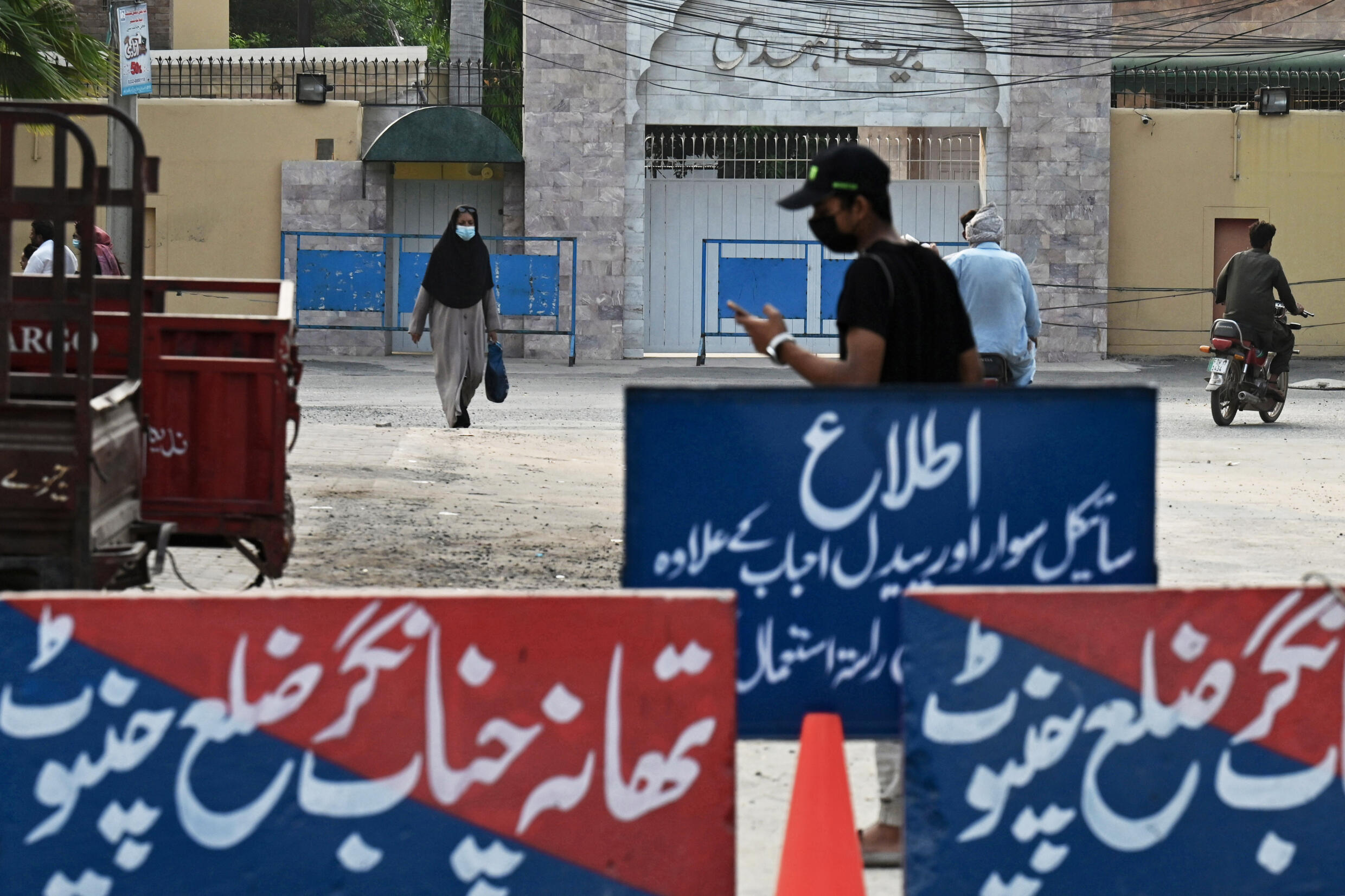 'We don't exist': Pakistan's Ahmadi minority living in fear
