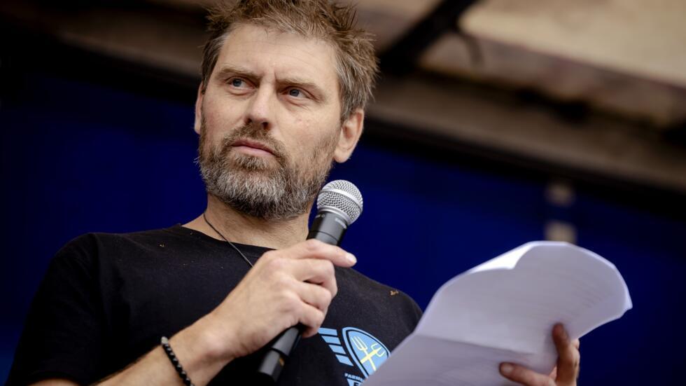 Seven arrested in fresh protest by Dutch farmers: police