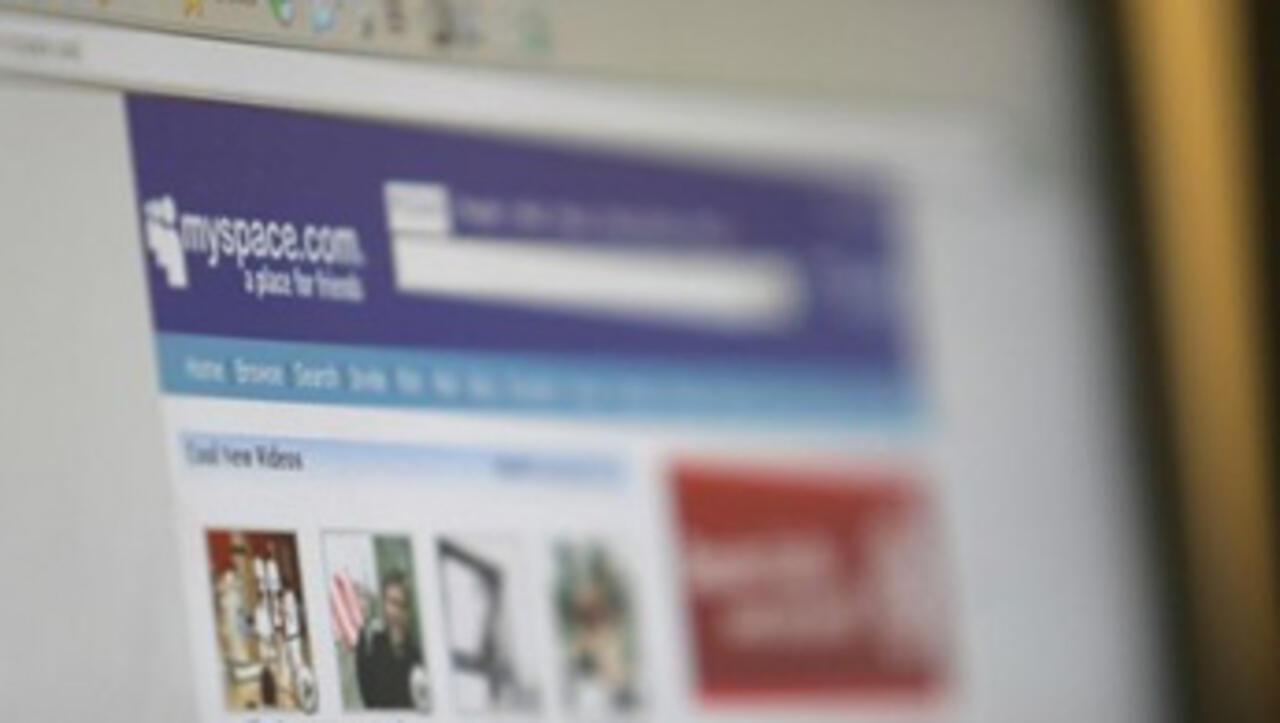 MySpace reaches out to TV sets