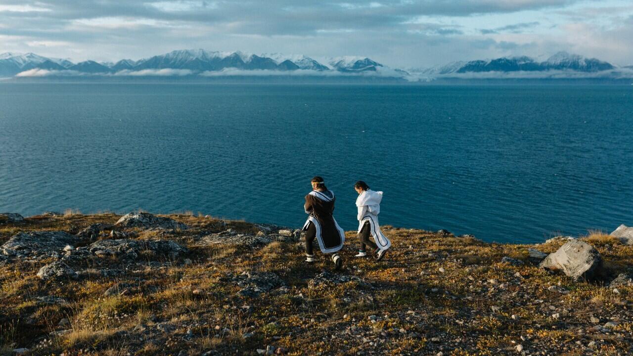 El pequeño pueblo del Ártico donde los turistas están reemplazando a ...