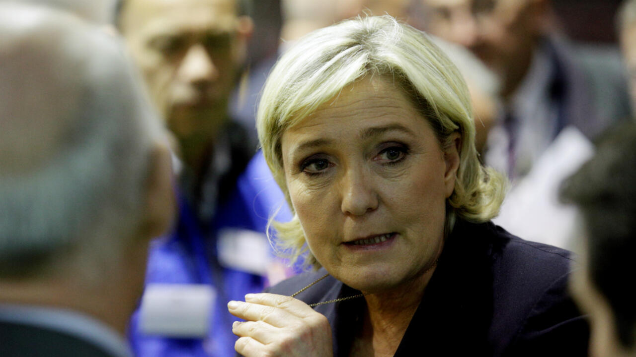 Le Pen set to lose EU parliament immunity over gruesome IS group tweets