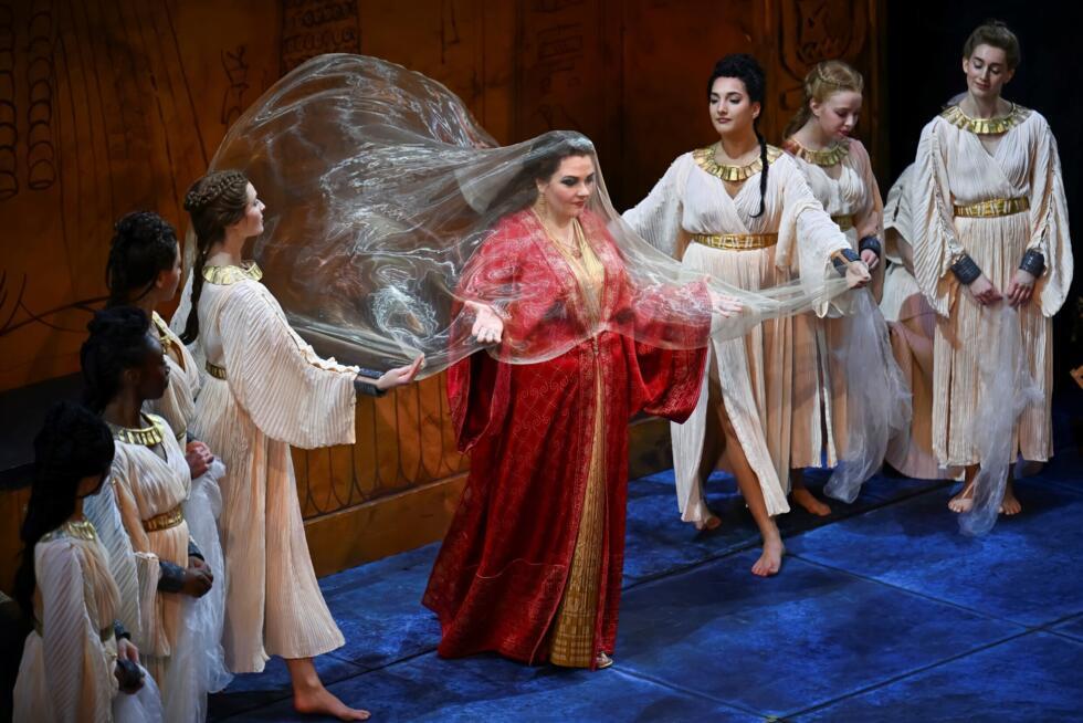 With new 'Aida' staging, Met tries out grandiose opera for the ...