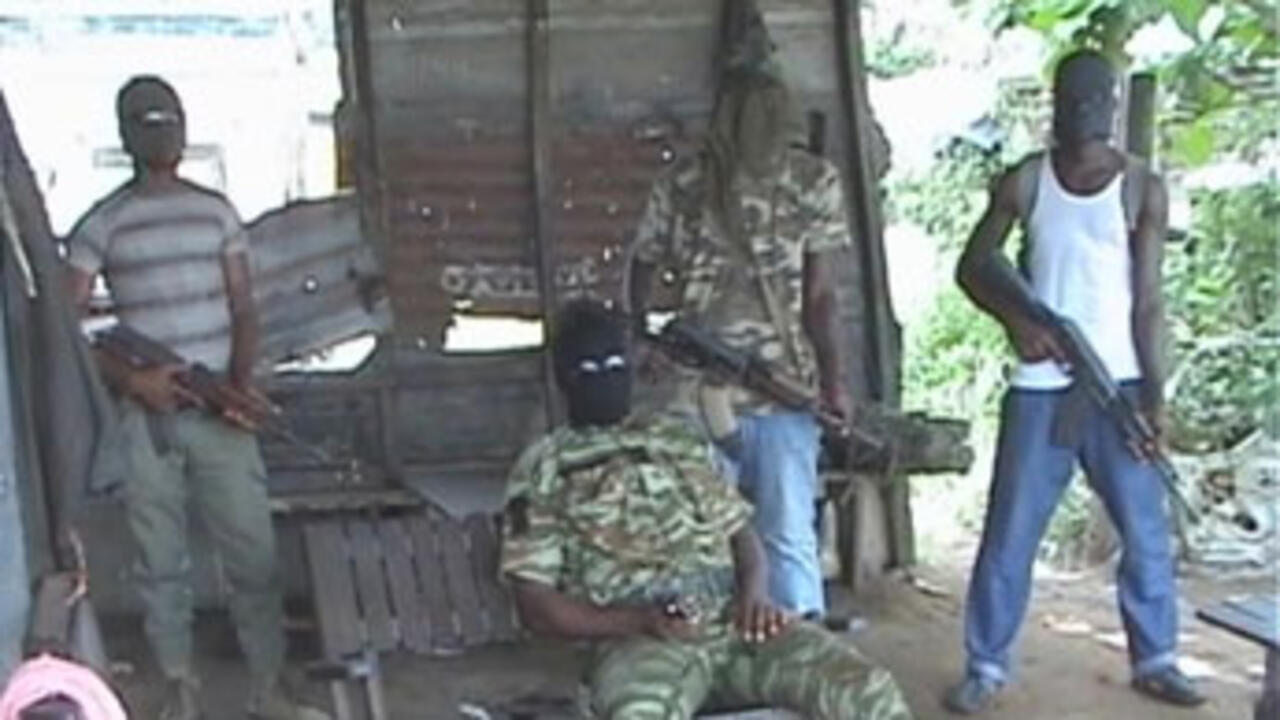 Qui sont les "commandos invisibles" d'Abobo ? - France 24