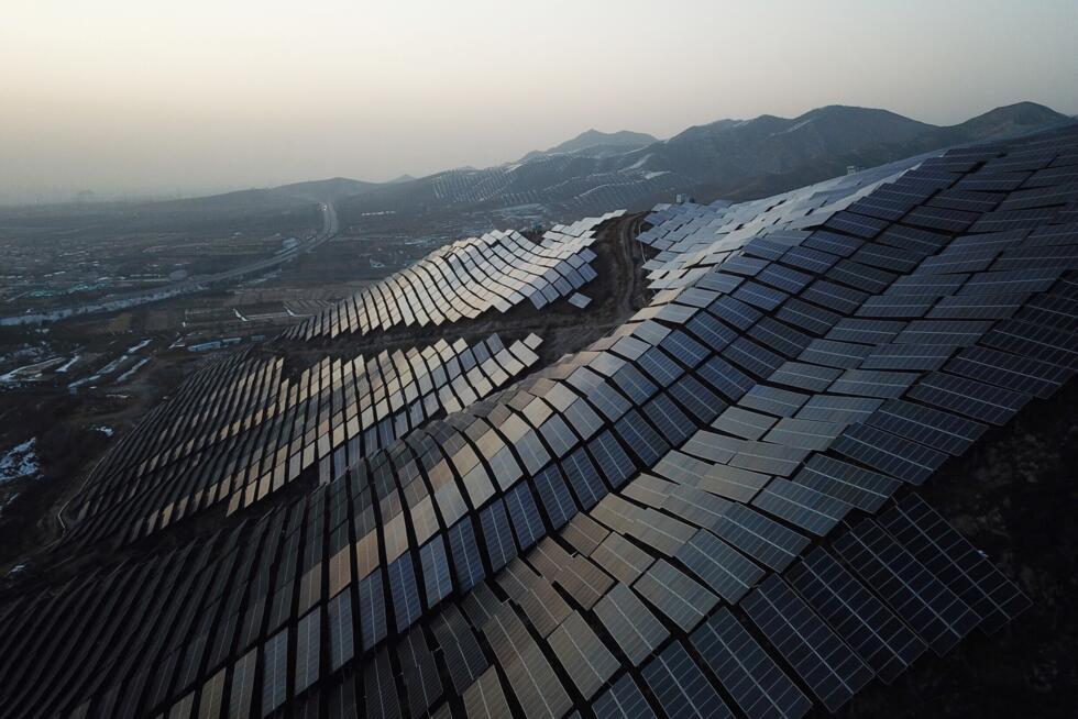 China's solar goes from supremacy to oversupply