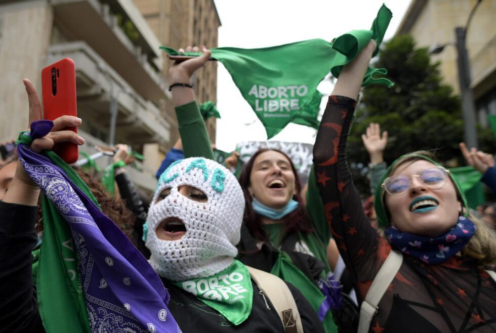 With advances and setbacks, a year of struggle for women's rights ...