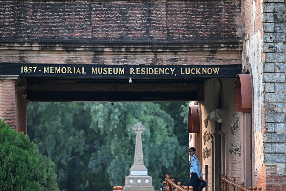 Echoes of history as besieged England face India in Lucknow