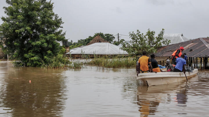 Flood-hit Kenya,Tanzania buffeted by Tropical Cyclone Hidaya
