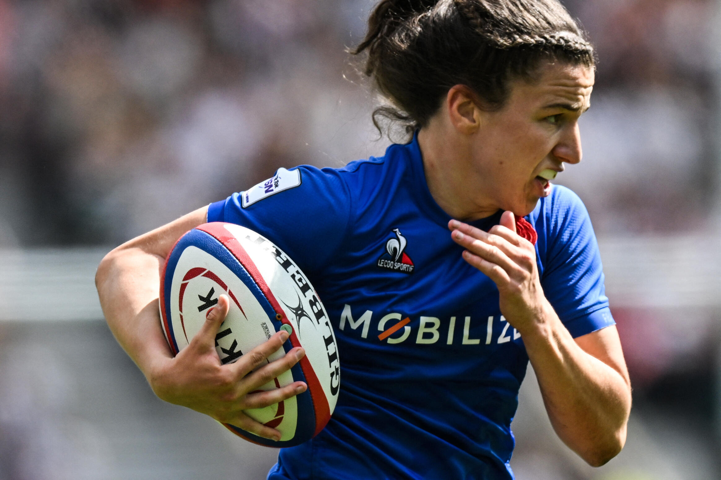 France open women's Six Nations campaign with victory over Ireland