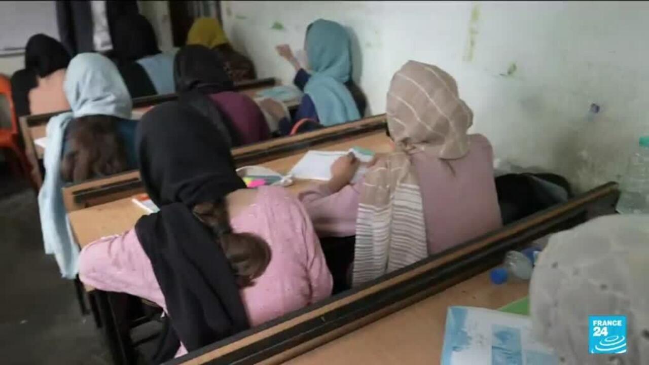 Afghanistan secret schools: Girls take risk going to class despite ban ...