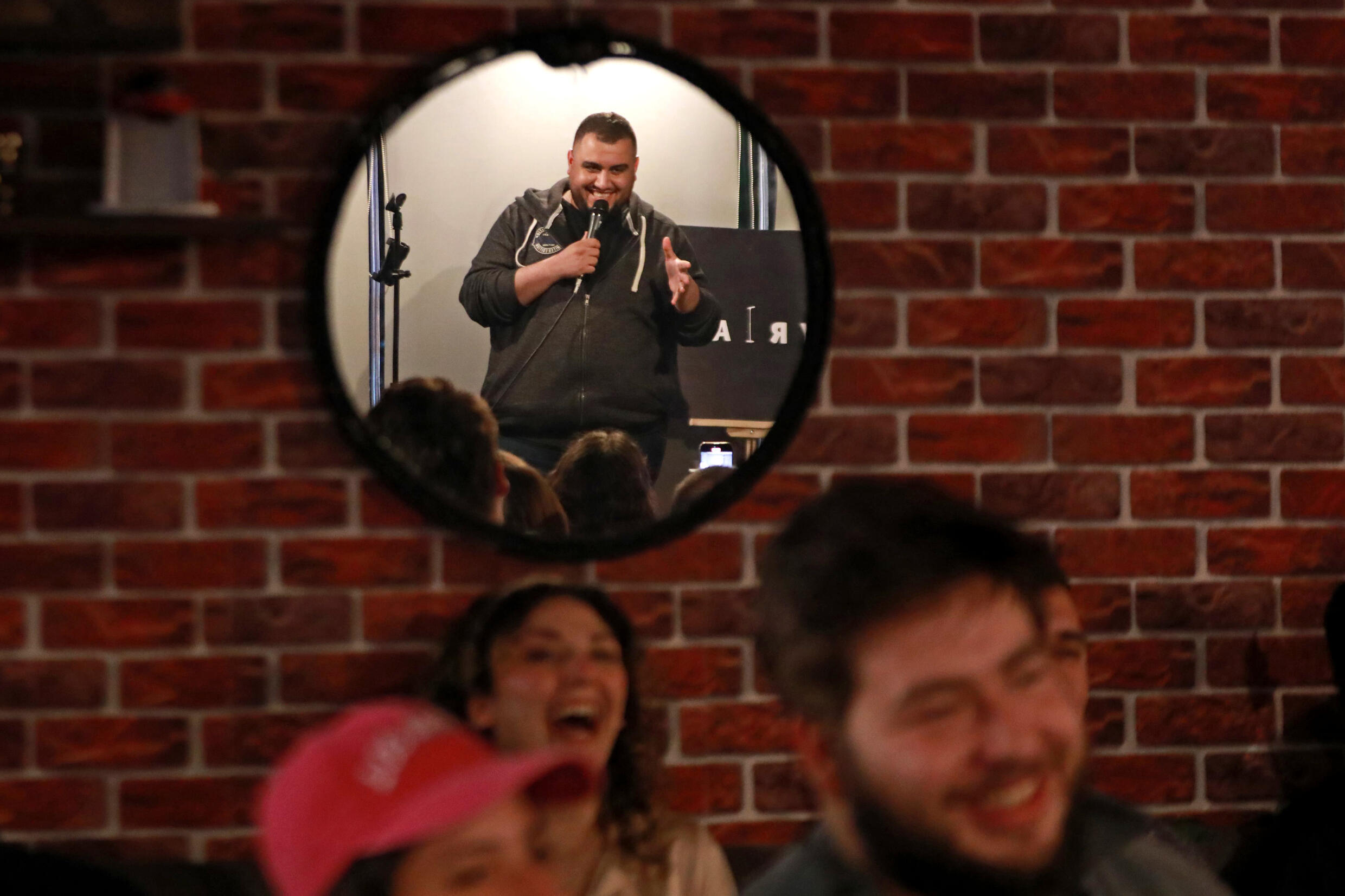 Syrian stand-up comedy has war-weary crowds in stitches