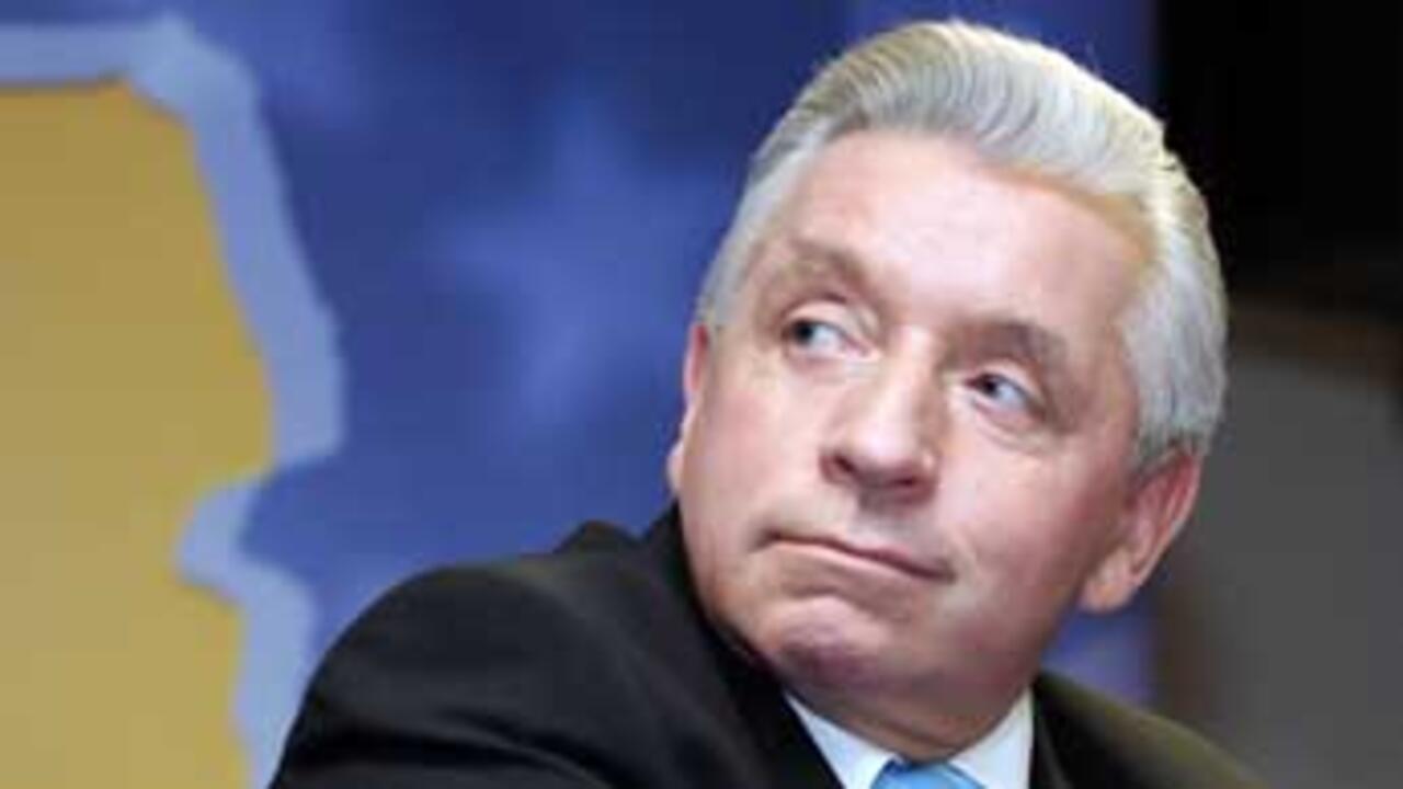 Polish populist leader Lepper found dead in apparent suicide