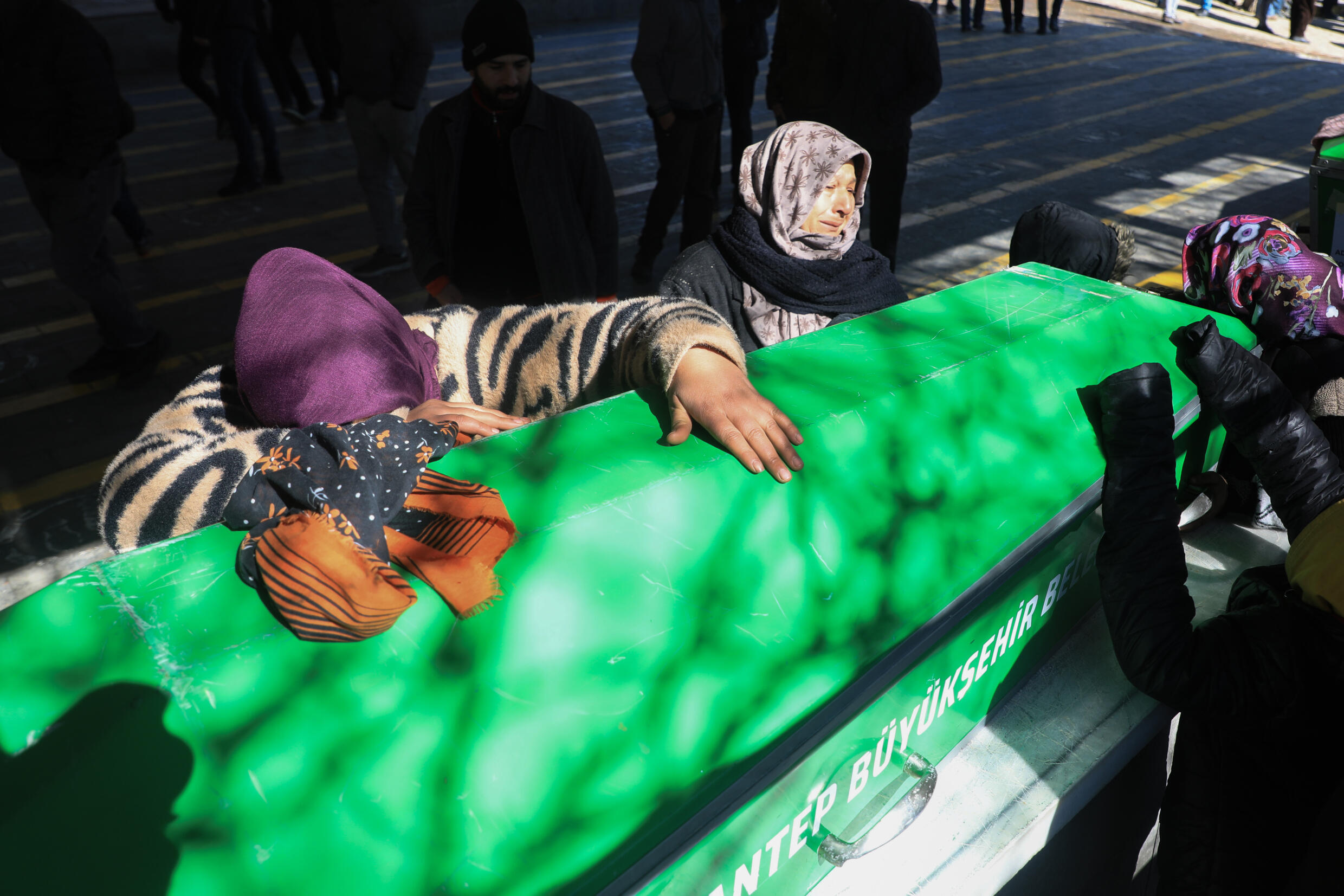 Ten at a time funerals for Turkey quake victims