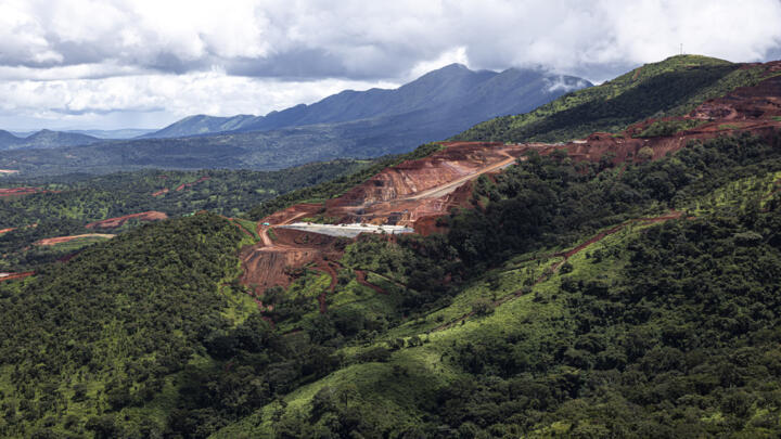 In Simandou mountains, Guinea prepares to cash in on iron ore