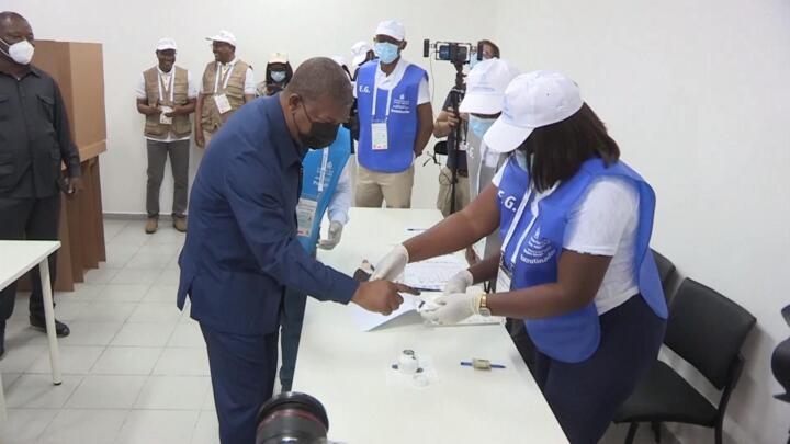 Georja Calvin-Smith - France 24