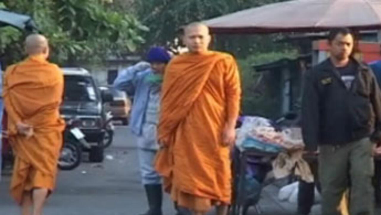 The Monk brigade - France 24