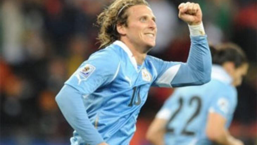 Uruguay striker Forlan named Best Player of World Cup
