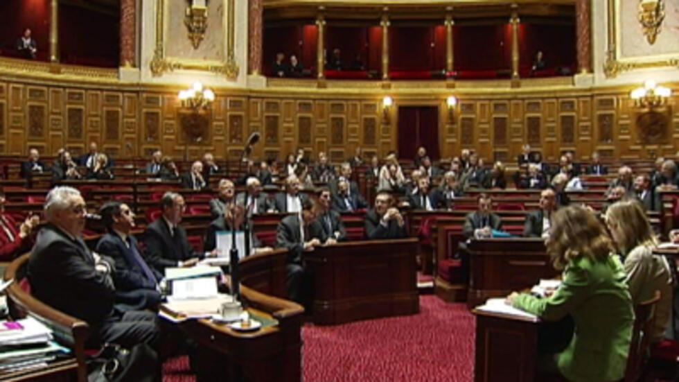 French senate debates allowing foreigners to vote