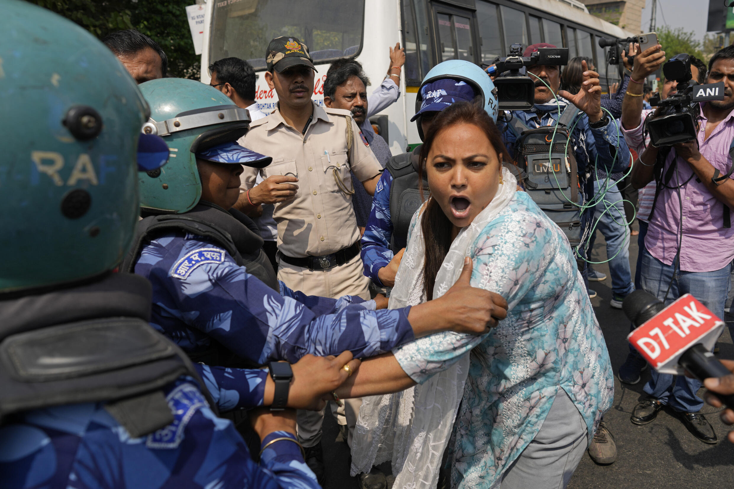 Supporters of Modi opponent Kejriwal protest his arrest ahead of Indian ...