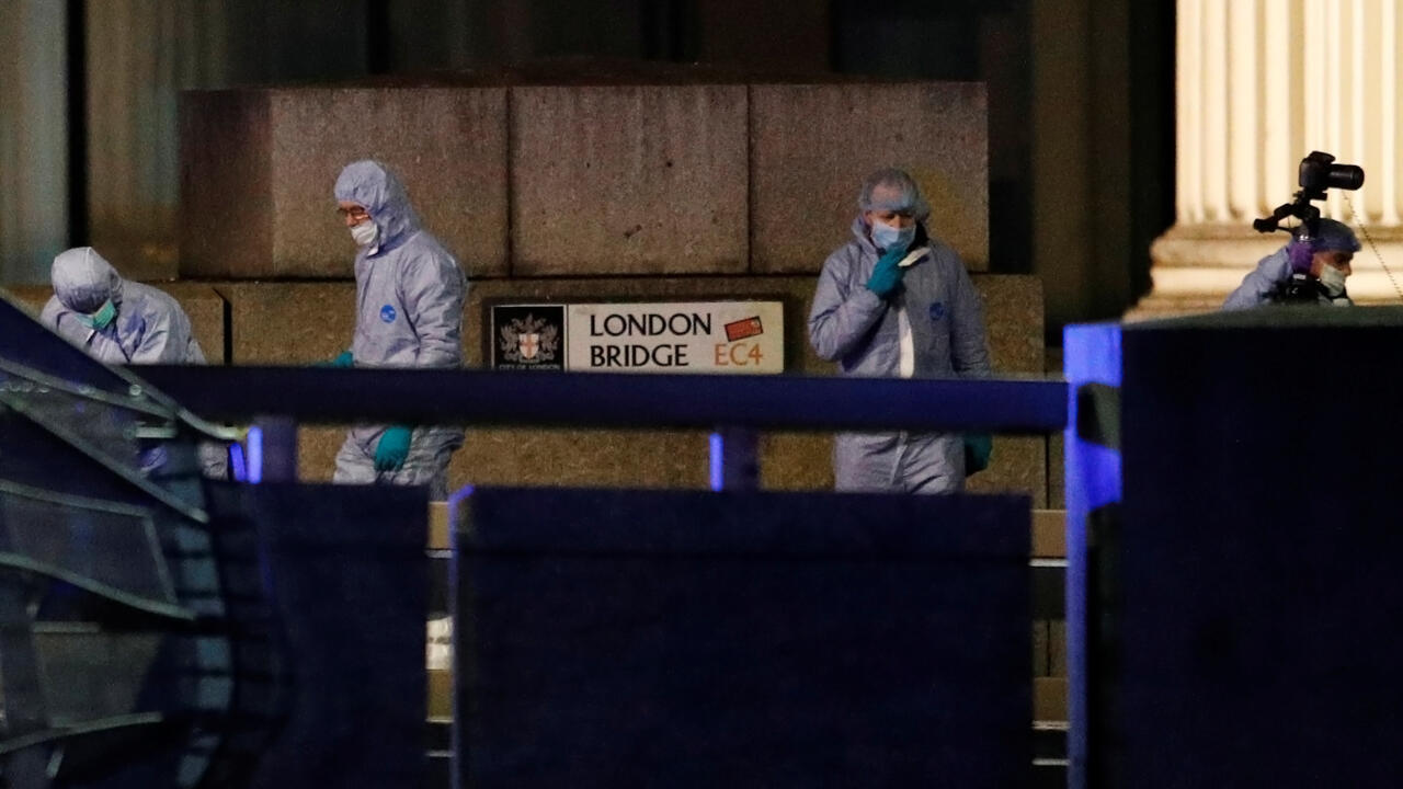 London Bridge stabbing terror attack: Two killed and suspect shot dead ...