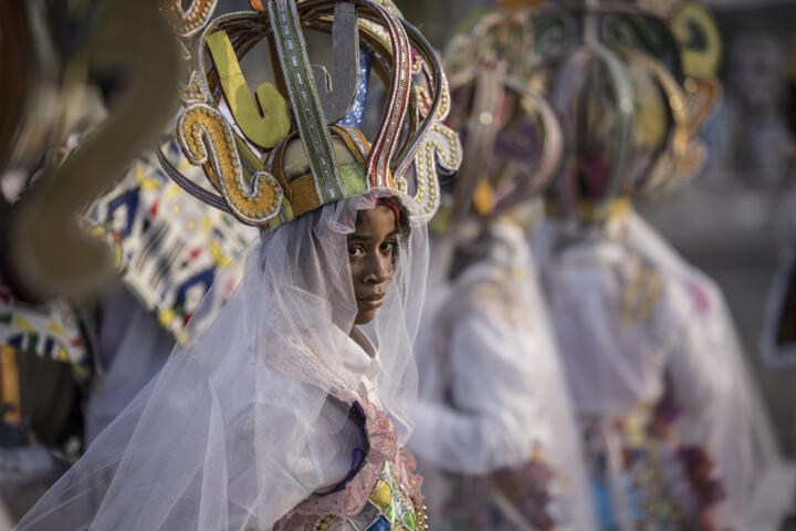 Colourful Angolan carnival celebrates half century independence