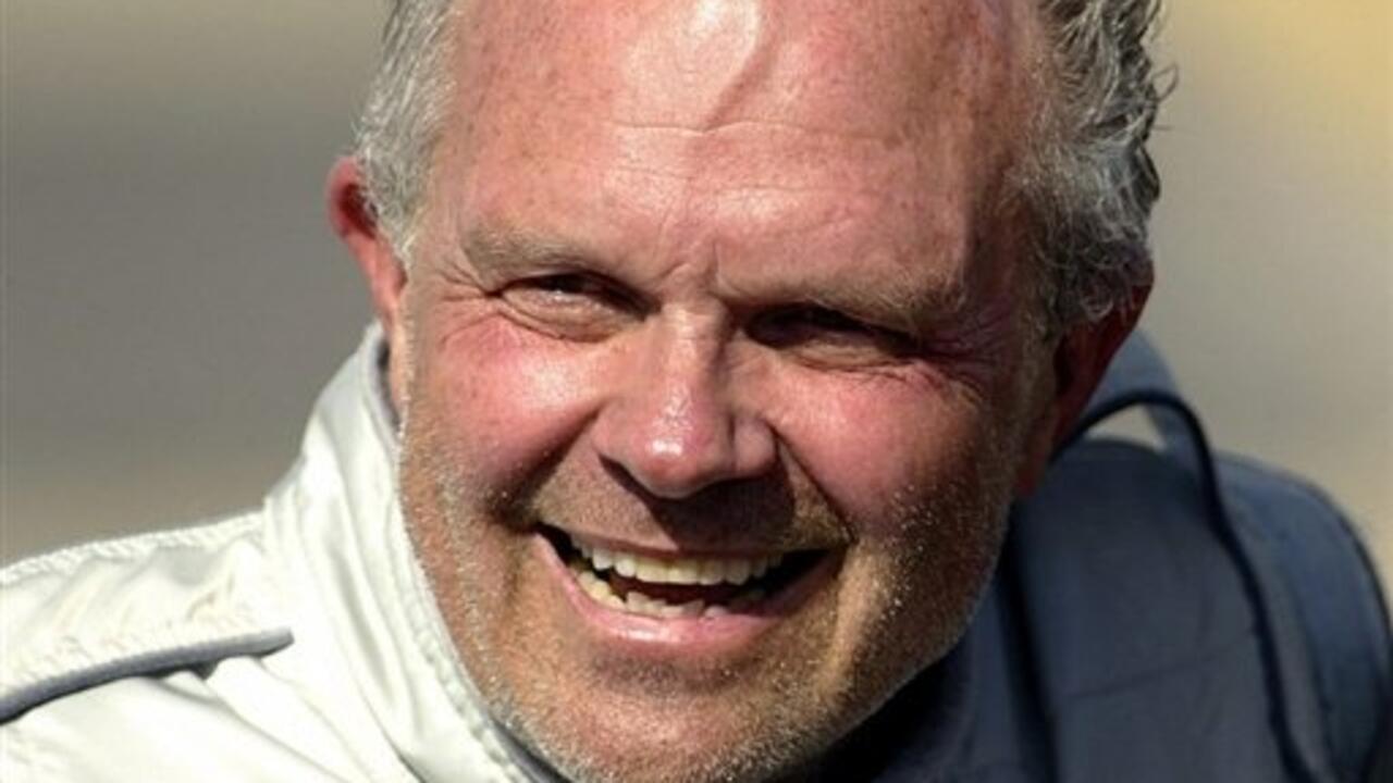 Remains found amid wreckage of Fossett's plane