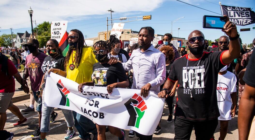 Estados Unidos: la familia de Jacob Blake lideró una protesta contra la ...
