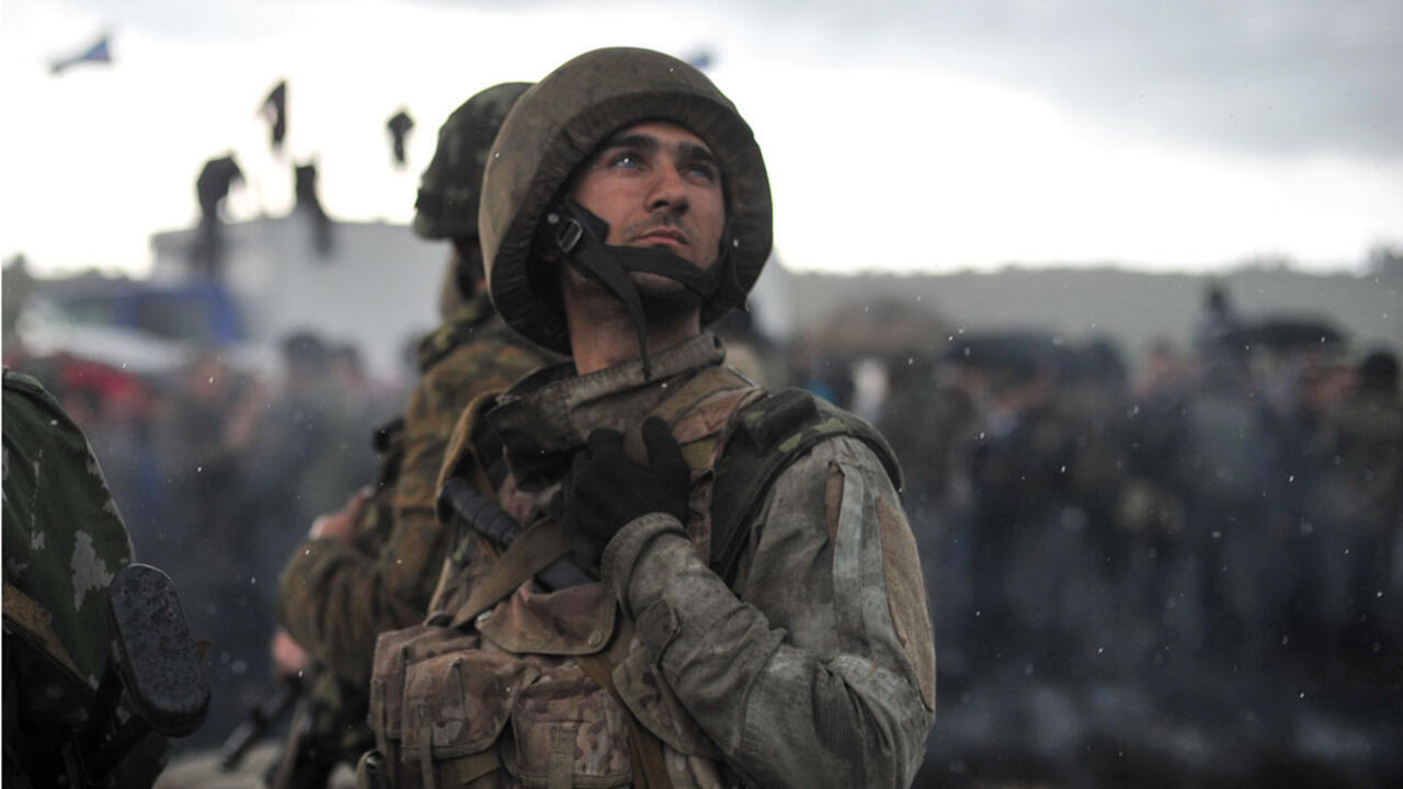 Pro-Russian rebels down army helicopters in Slaviansk offensive